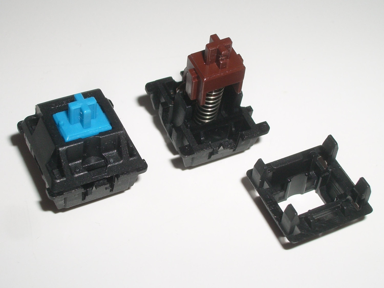 Optical vs. Mechanical Switches: Which One's Better? – Voltcave